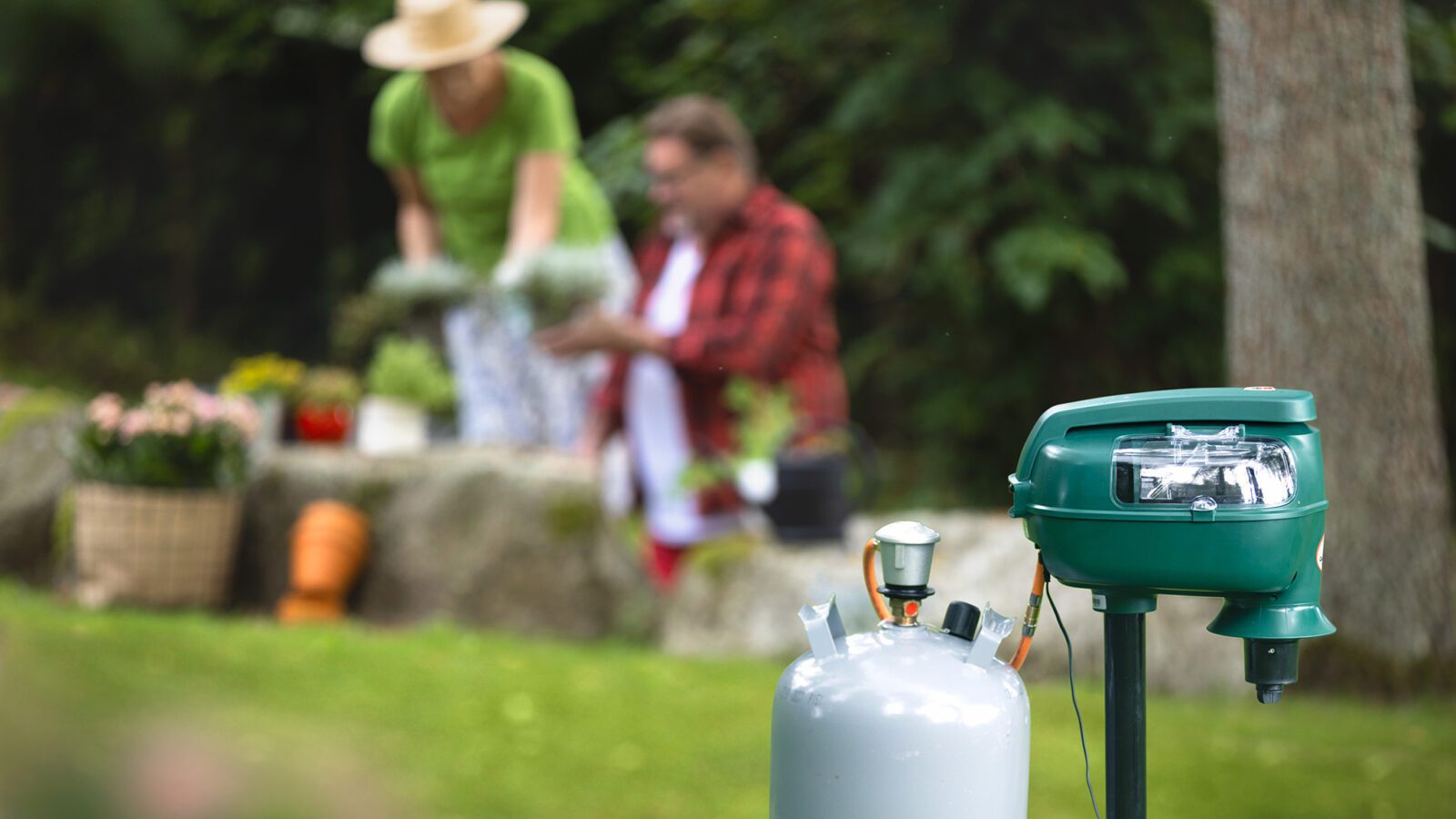 Upota sormet multaan ilman hyttysiä - Mosquito Magnet
